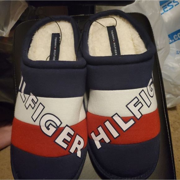 Tommy Hilfiger | Shoes | Nwt Inbox Tommy Hilfiger Bedroom Slippers ...